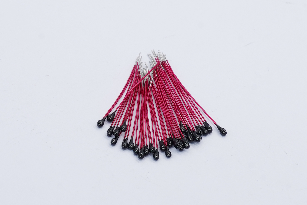 MF52E Series Epoxy Sealed Radial NTC Thermistor With Enameled Lead Wire ...